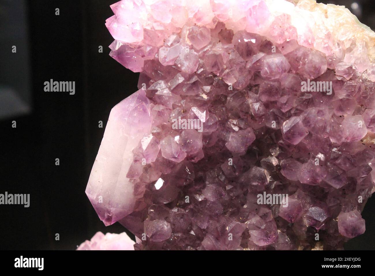 Amethyst quartz wallpaper. Polished gemstone textured background ...
