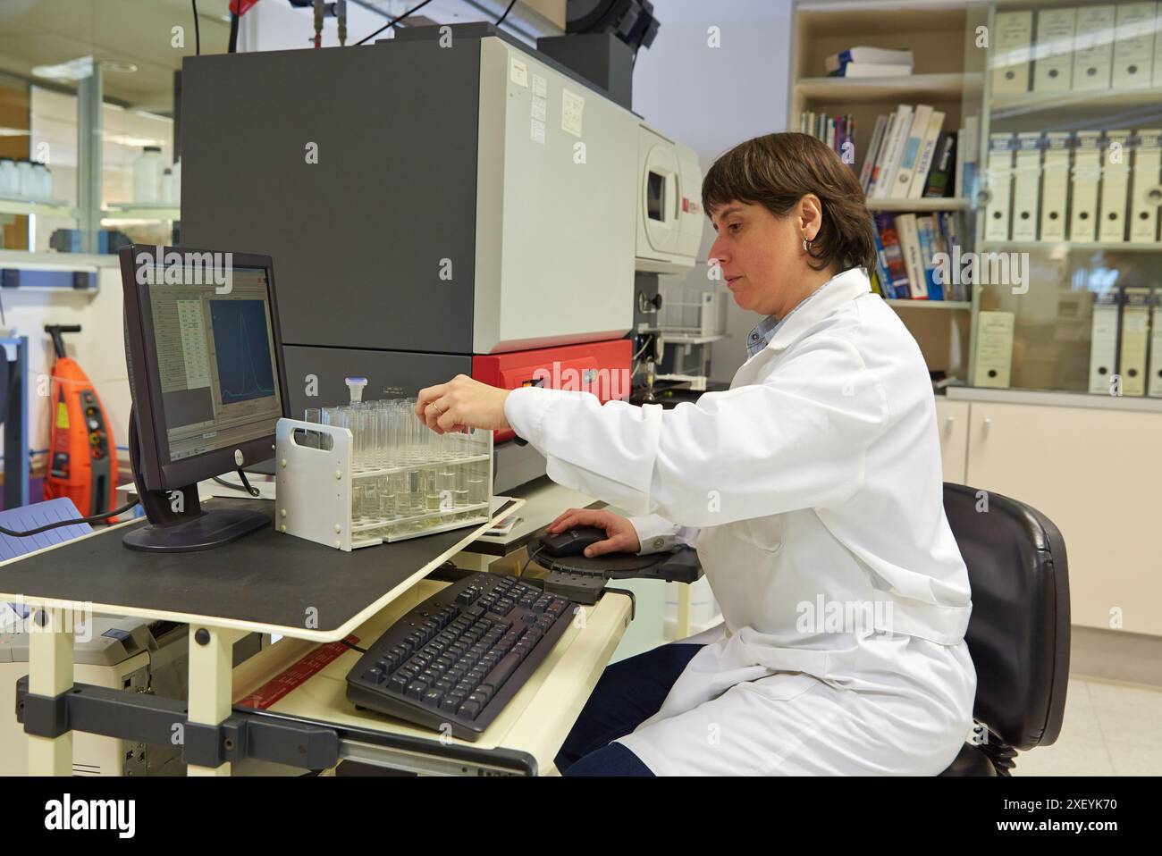 ICP-OES. Inductively coupled plasma atomic emission spectroscopy (ICP ...