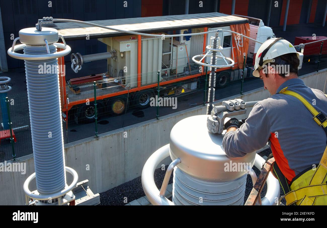 Underground electrical substation hi-res stock photography and images ...
