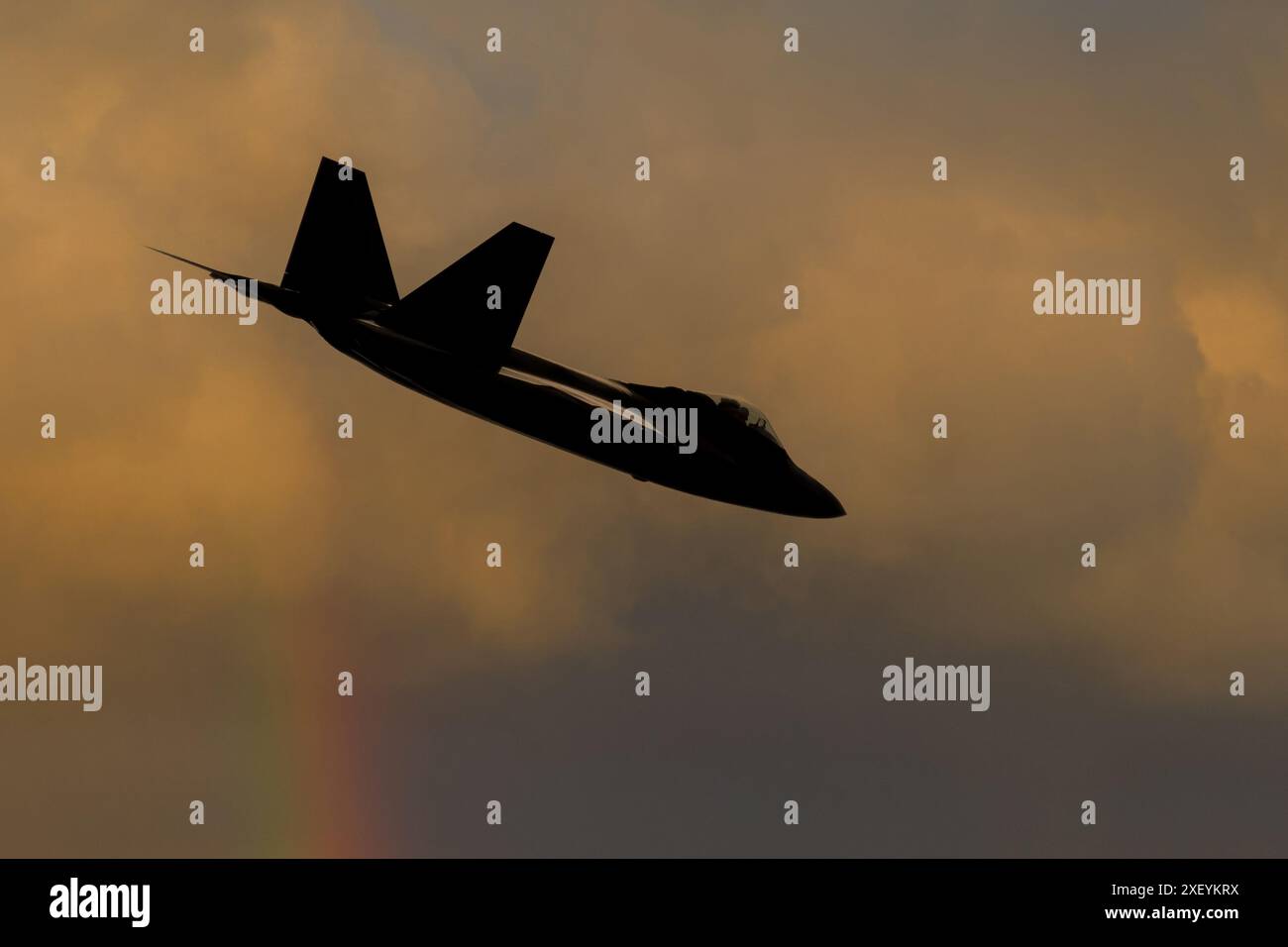 F22 Fighter Jet silhouette. Modern fighter warplane. United States Air ...