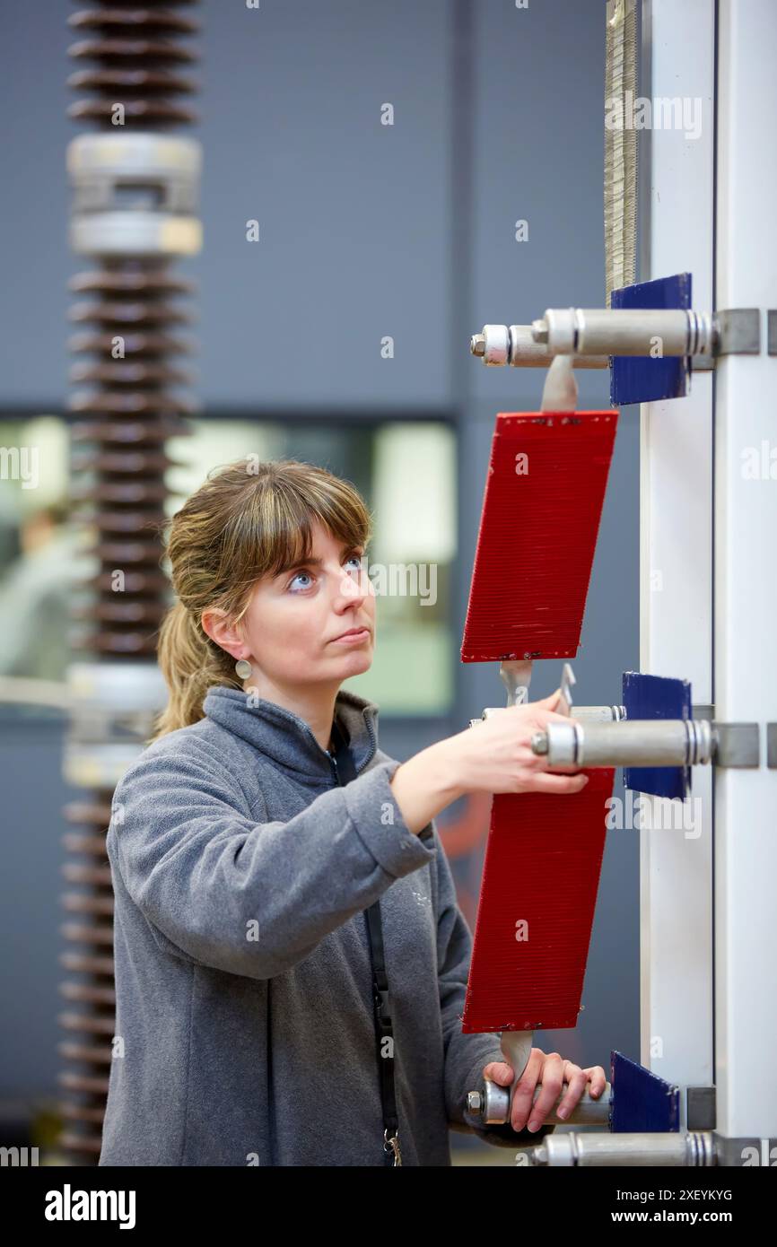 HIGH VOLTAGE LABORATORY. Test bench to conduct dielectric tests for ...