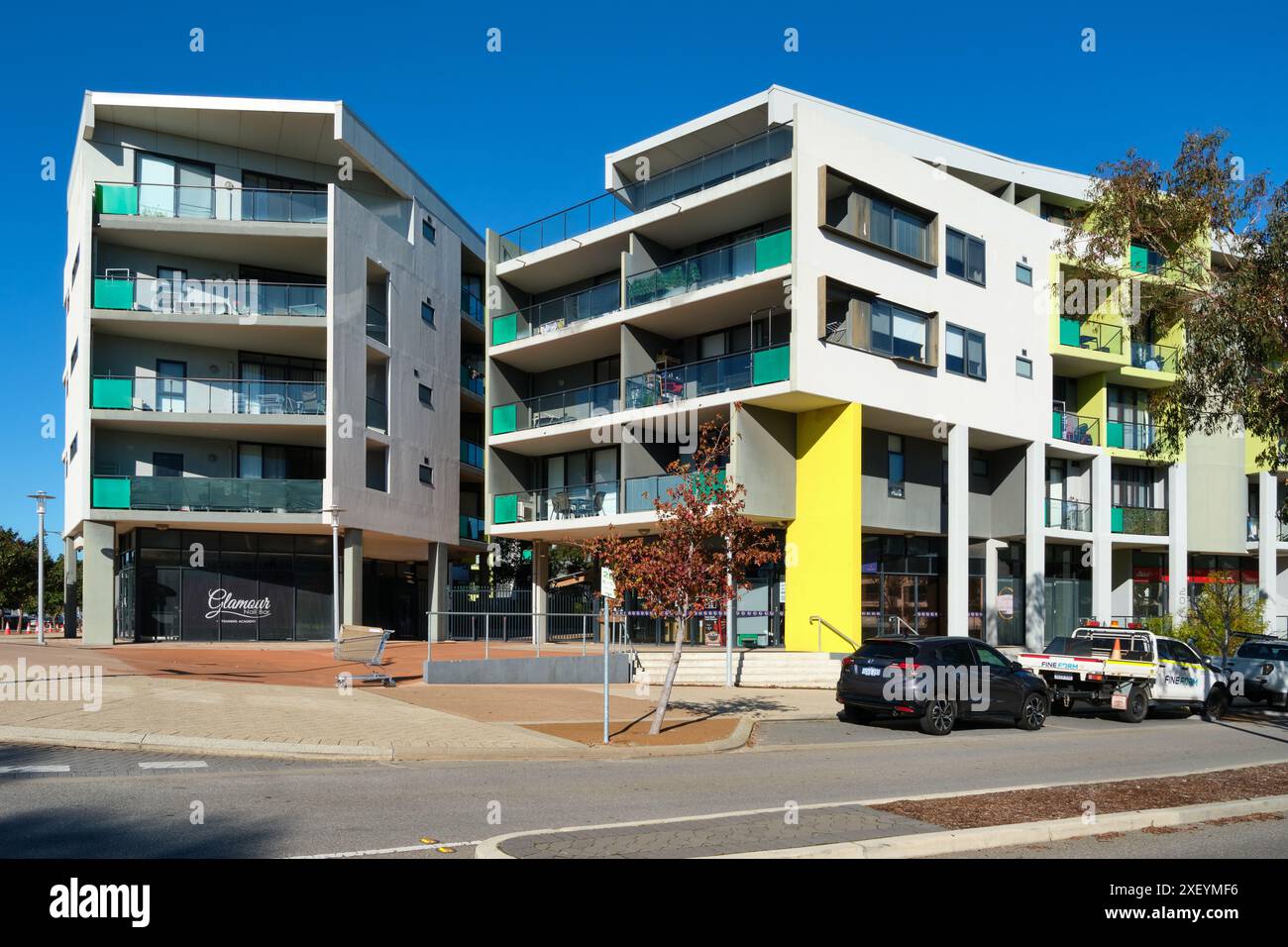 Mixed use buildings hi-res stock photography and images - Alamy