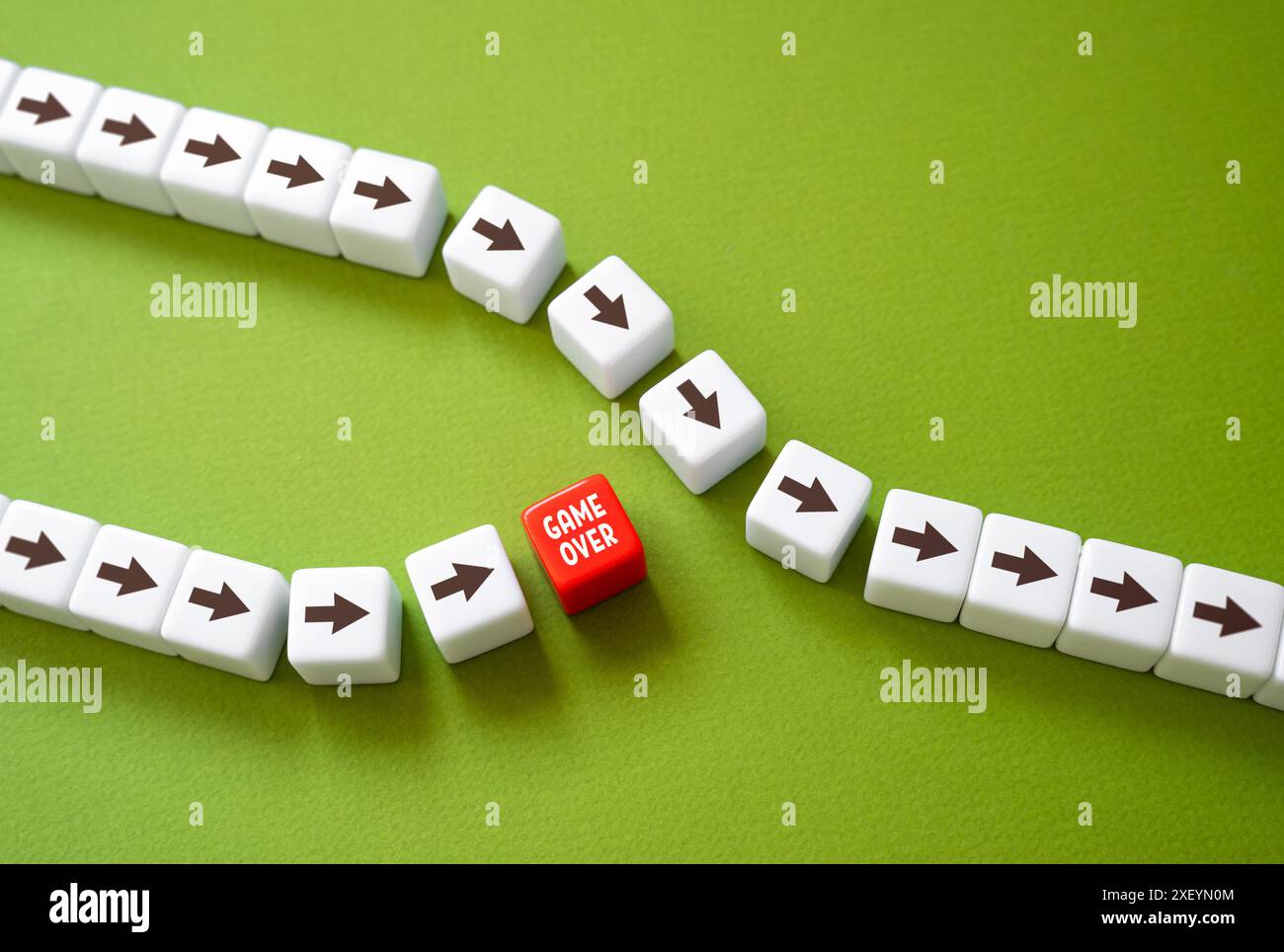 Elimination game. Only one participant passes. Closing the window of ...