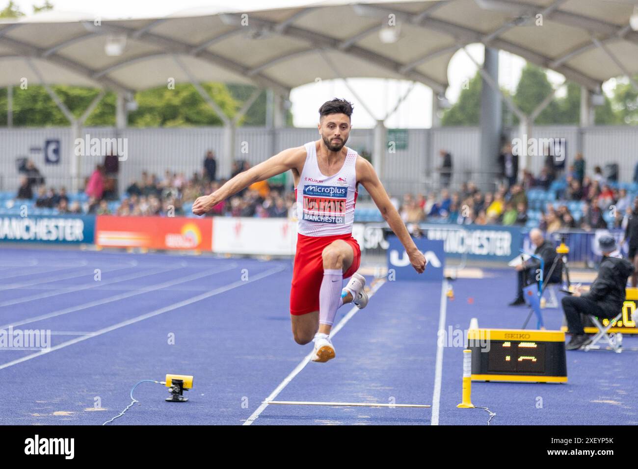 Benjamin williams triple jump hi-res stock photography and images - Alamy