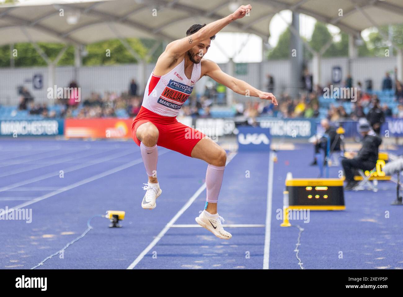 Benjamin williams triple jump hi-res stock photography and images - Alamy