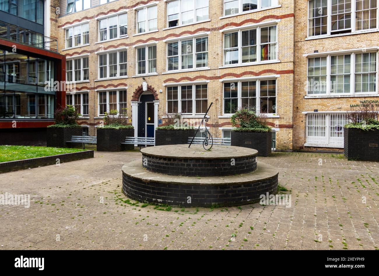 Private courtyard on Temple Street in Liverpool City Centre Stock Photo ...