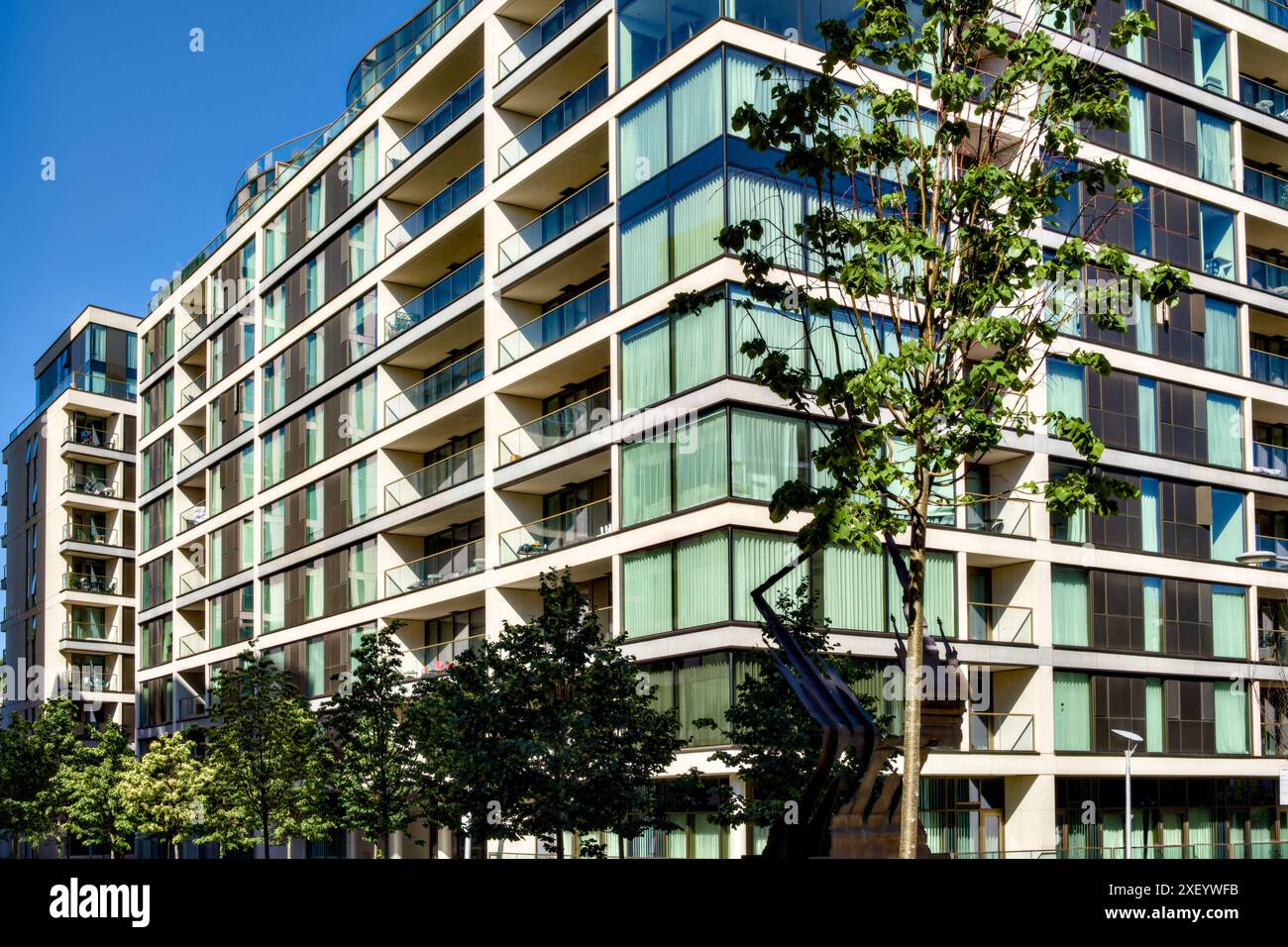 Royal Warwick Square, Kensington, Royal Borough of Kensington & Chelsea ...