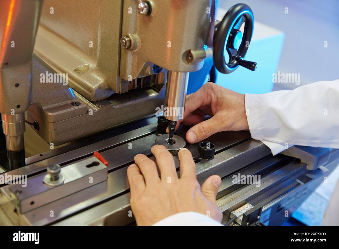 Universal measures three coordinates. Calibrations service. Dimensional ...