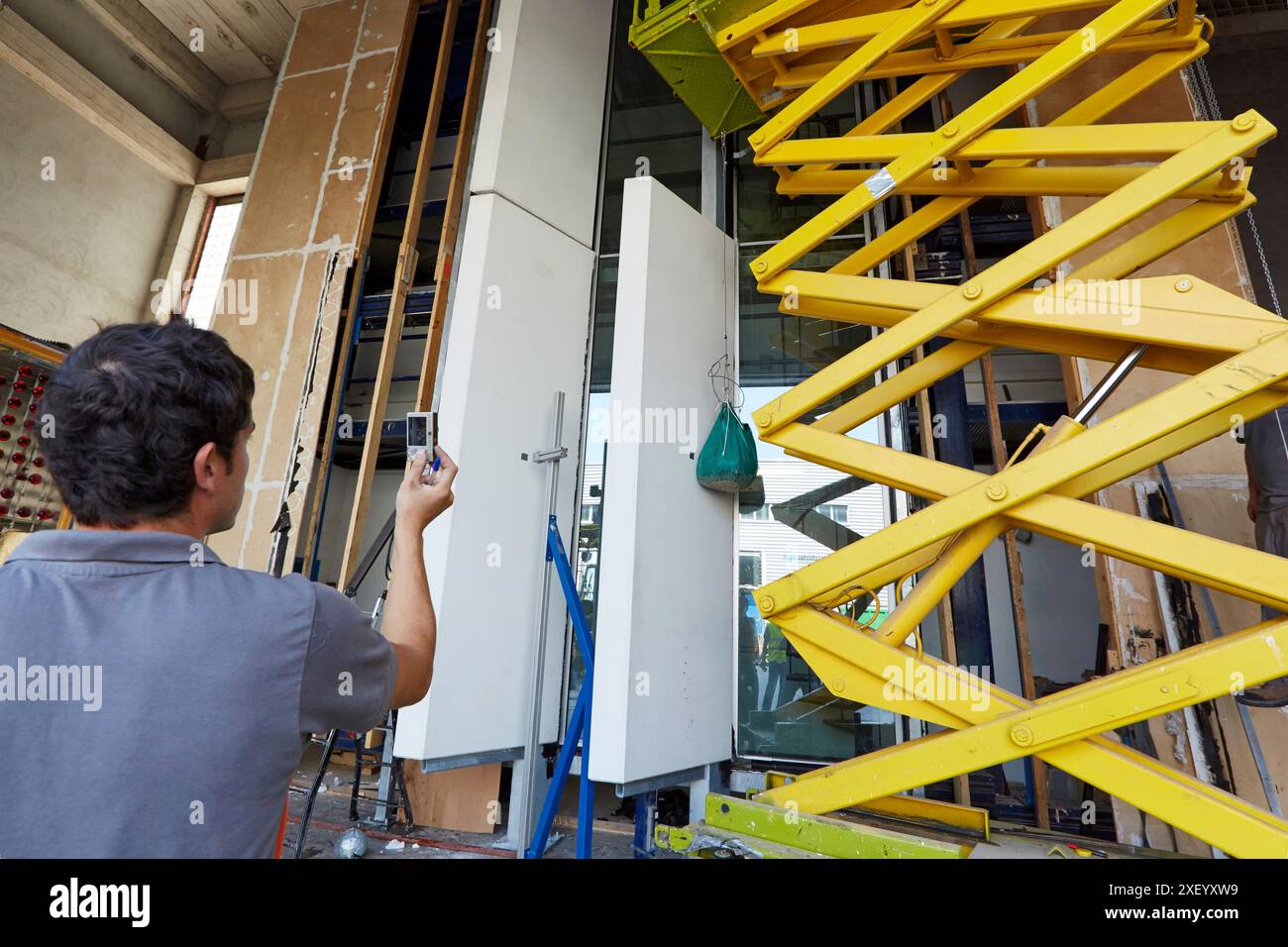 Mechanical Testing of building facades. Curtain walls. Architectural ...