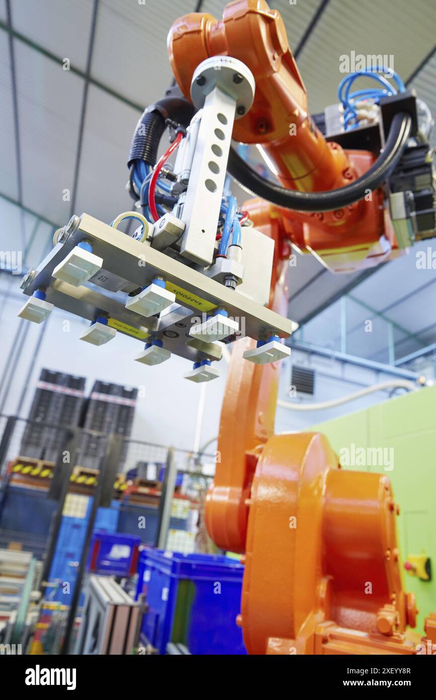 Electrical equipment manufacturing hi-res stock photography and images ...