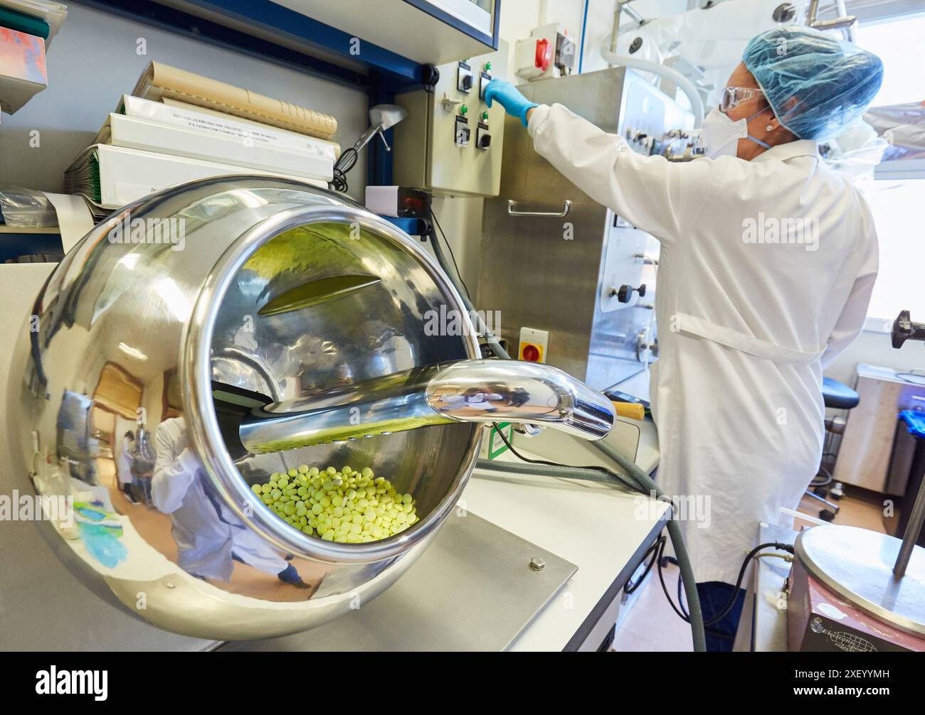 Fluid Bed. Pharmaceutical Development Laboratory. Pre-formulation ...