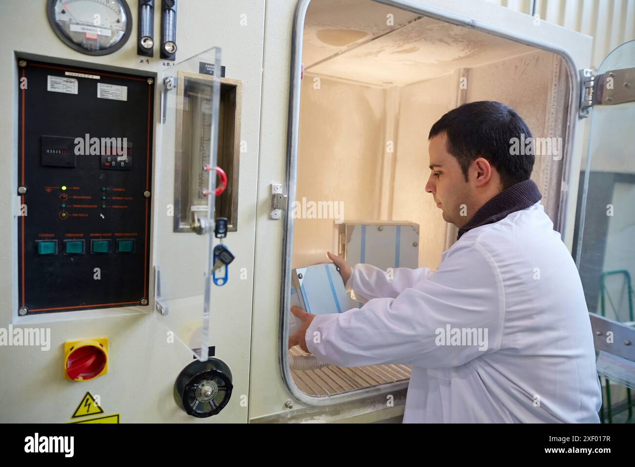 Degree of protection test. Dust chamber. Artificial aging test ...