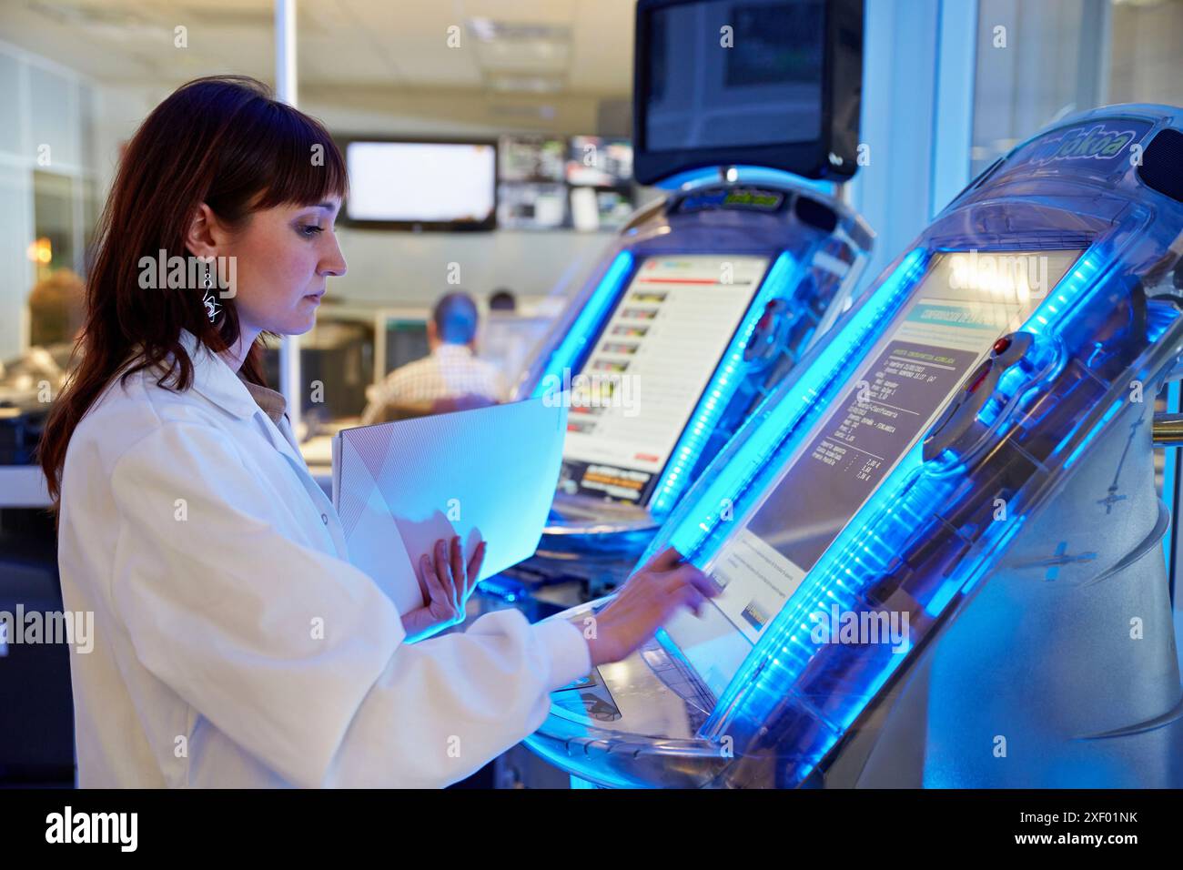 Profile displays hi-res stock photography and images - Alamy