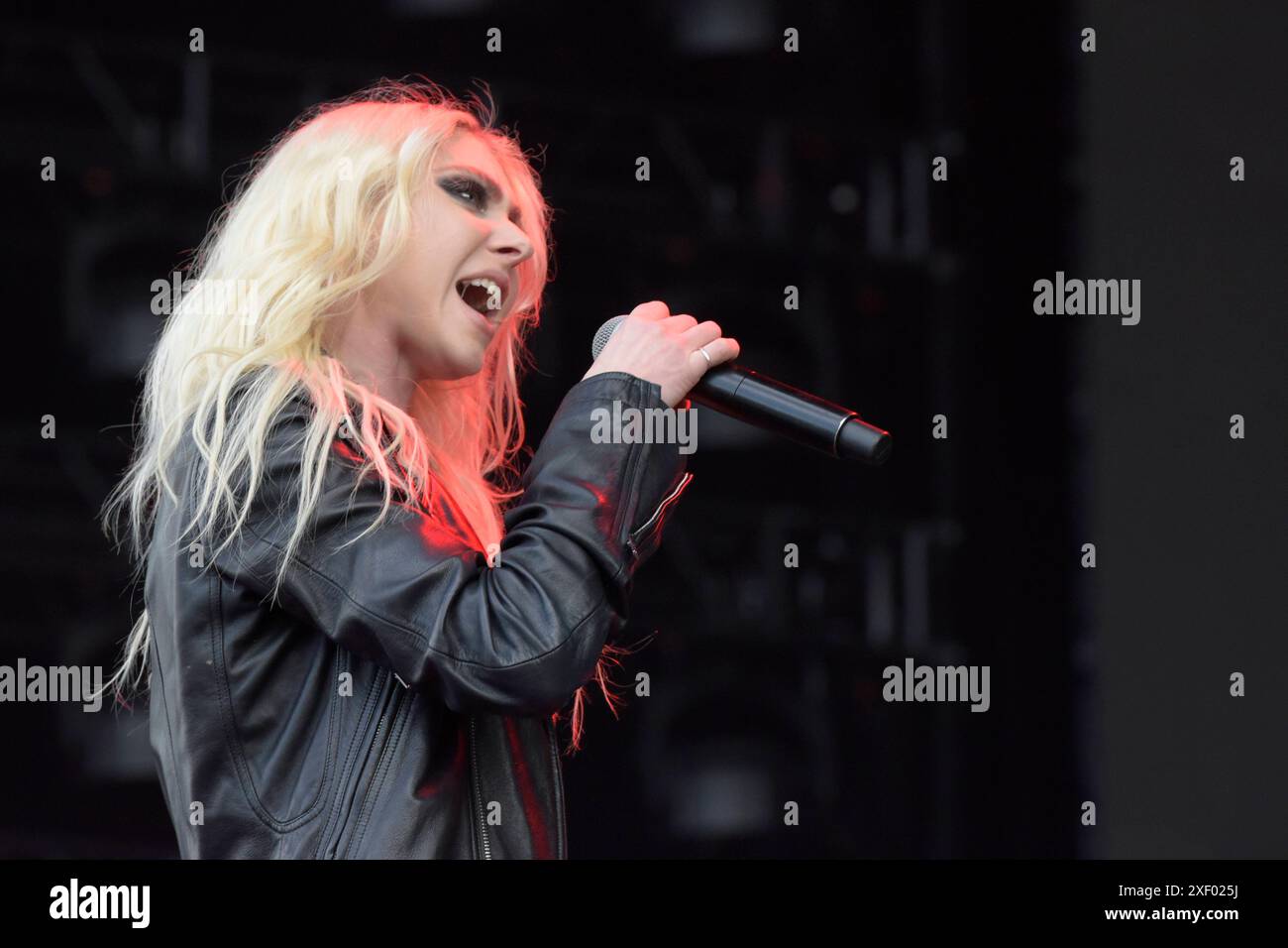 Taylor Michel Momsen - geboren am 26. Juli 1993 in St. Louis - spielt ...