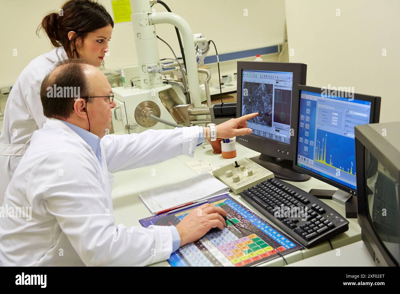 Images of a shrinkage cavity in a piece of casting and Elemental ...