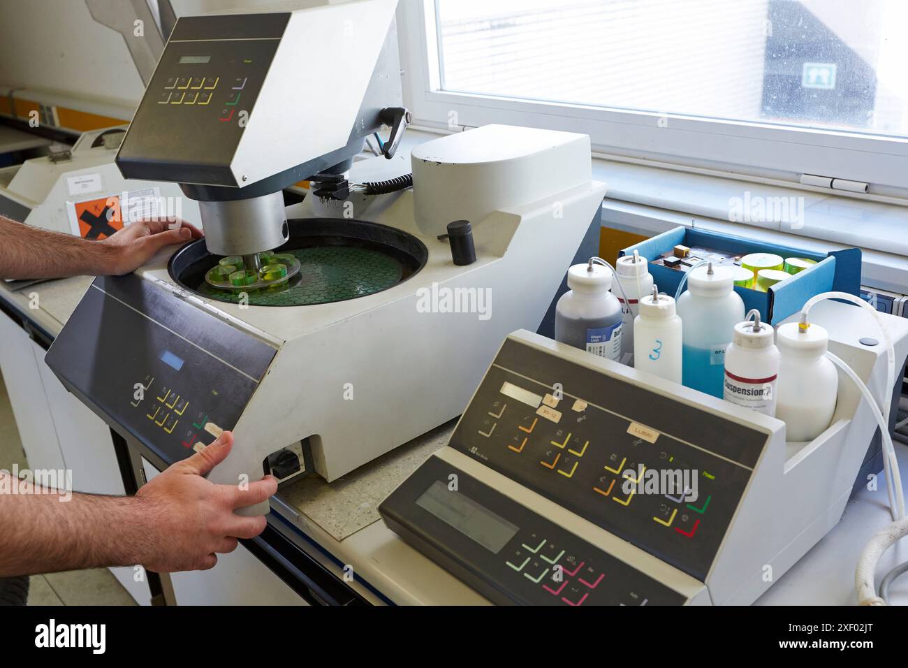 Polisher. Mechanical workshop of embedded sample preparation ...