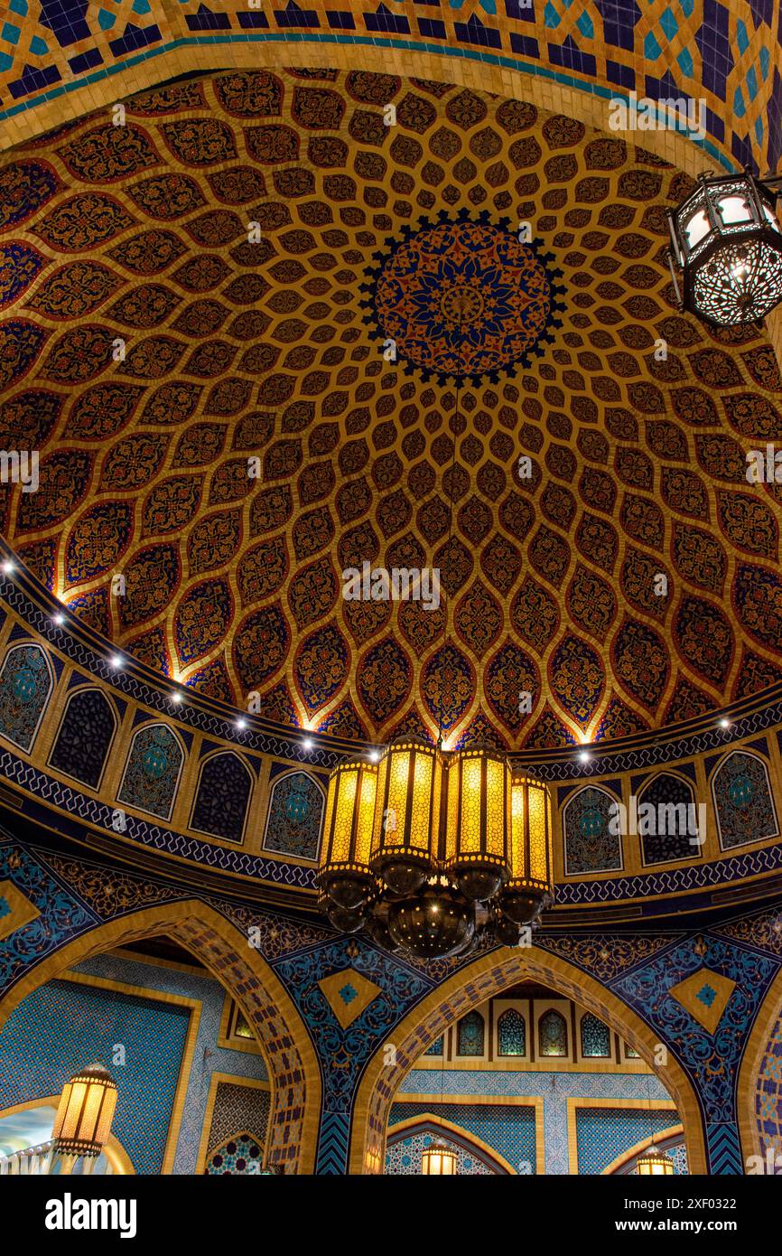 Islamic chandelier design hi-res stock photography and images - Alamy