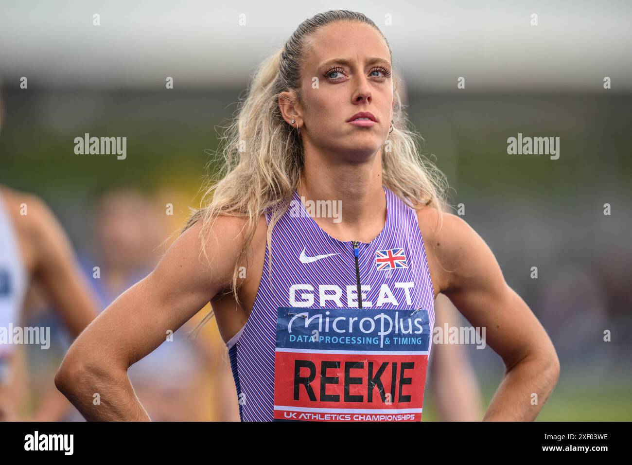 Jemma Reekie ahead of the 800m during the Microplus UK Athletics ...