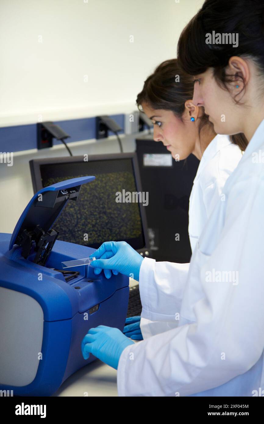 GenePix 4000A scanner Axon Instruments is used for reading and ...