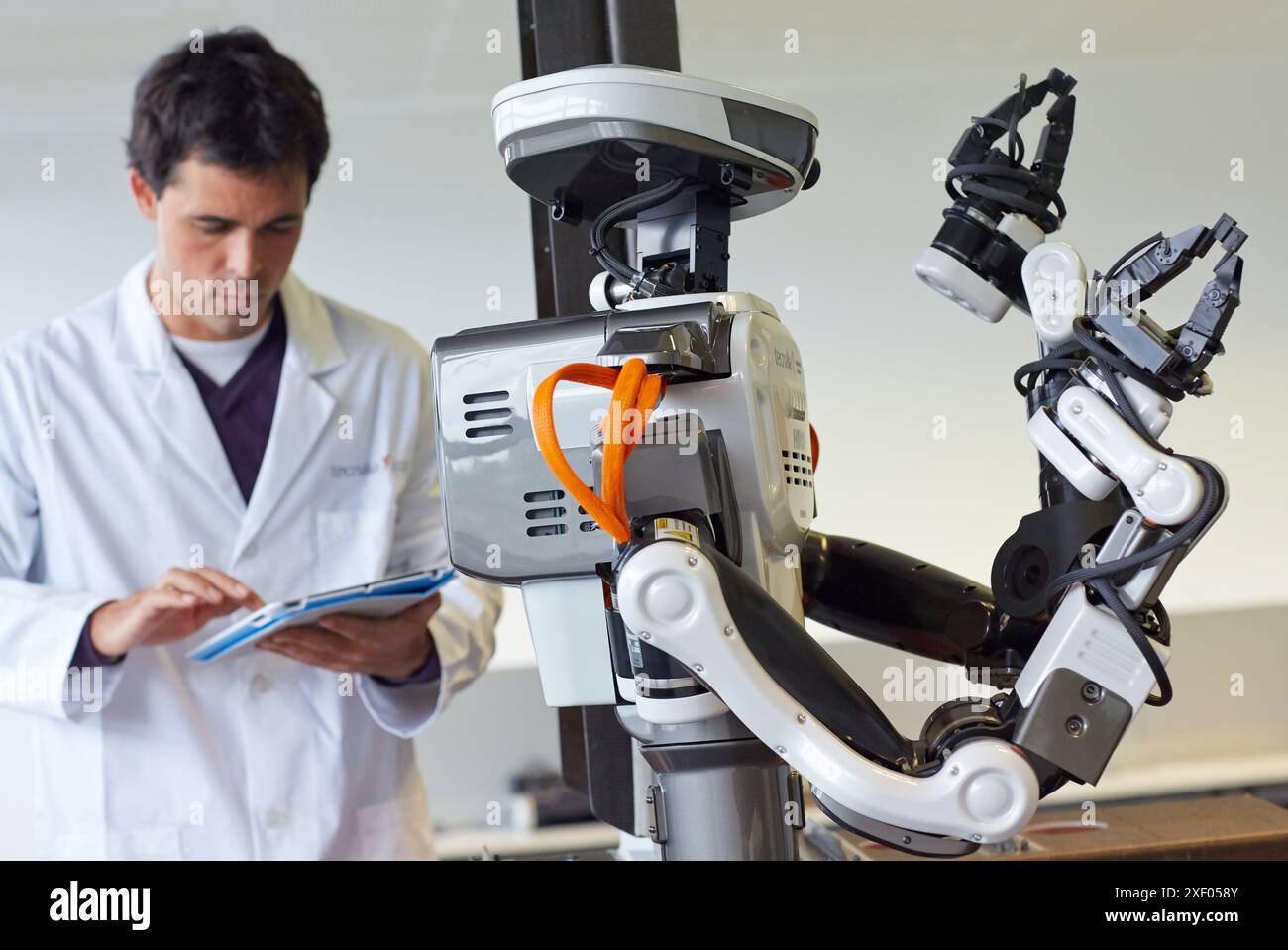 HIRO robot Humanoid robot for automotive assembly tasks in ...