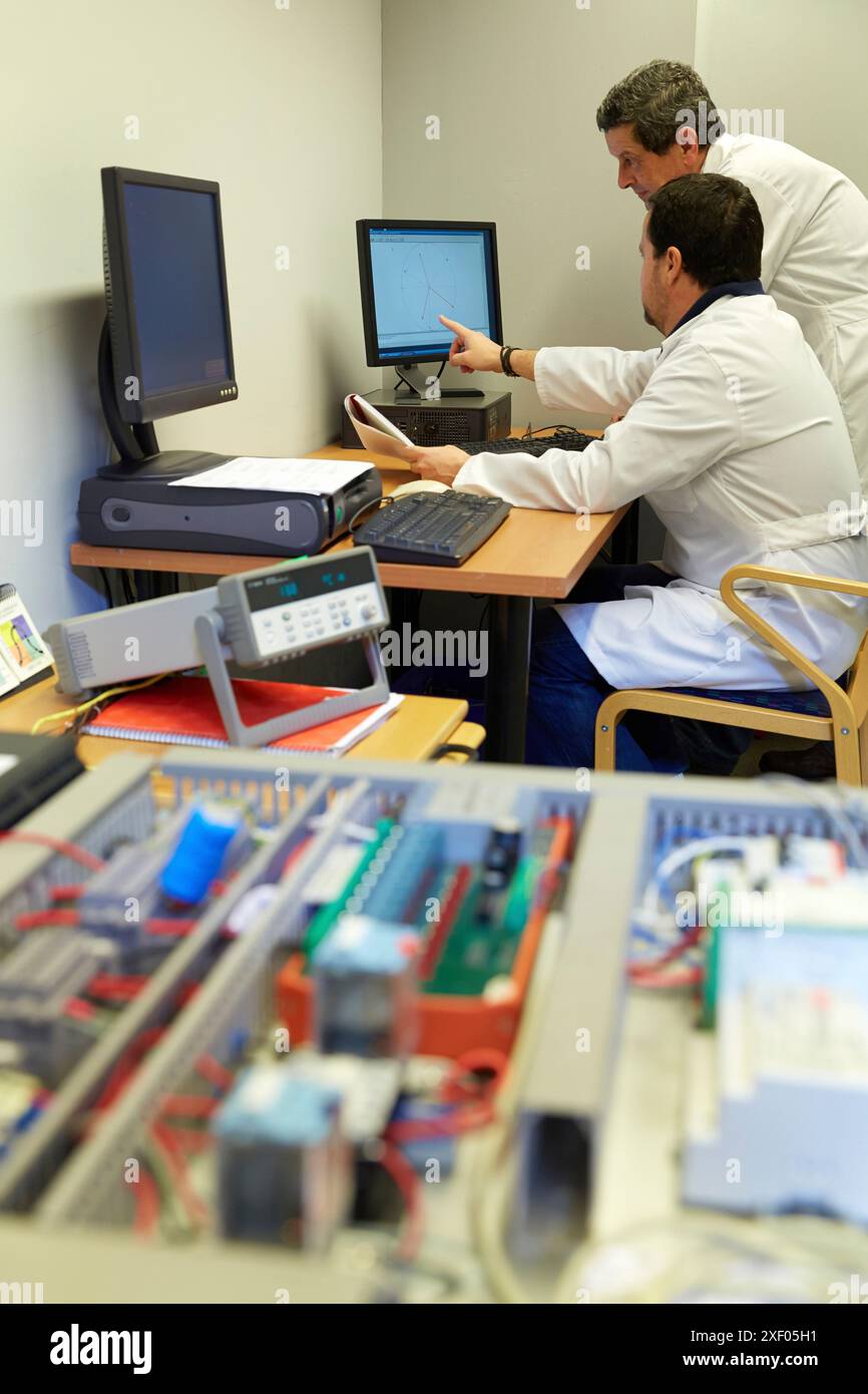 Smart Grids control room. Low Voltage Micro Network. Testing and ... Smart Grids control room. Low Voltage Micro Network. Testing and ...
