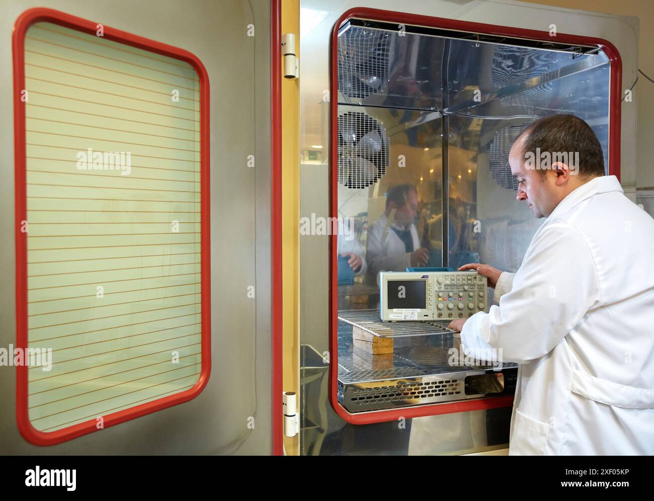 Test climate at high and low temperatures. Climate Chamber. Artificial ...