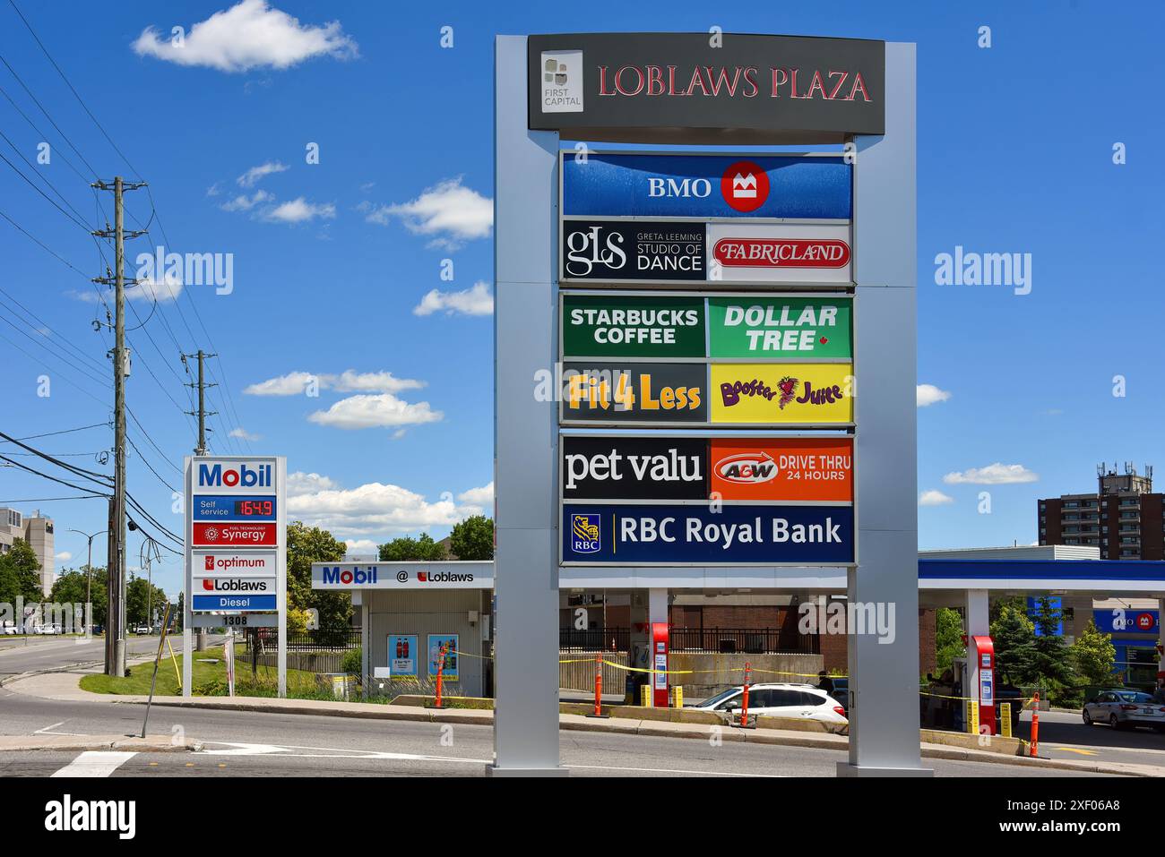 Loblaws plaza hi-res stock photography and images - Alamy