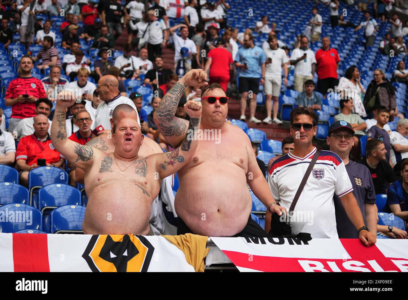 England fans veltins arena 2024 hi-res stock photography and images - Alamy