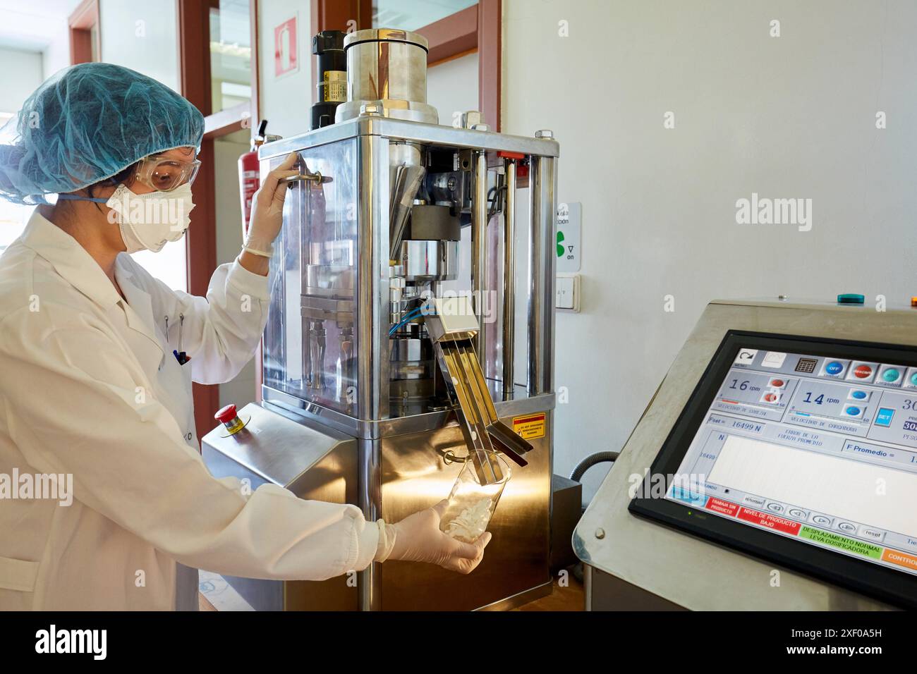 Compression machine. Pharmaceutical Development Laboratory. Pre ...