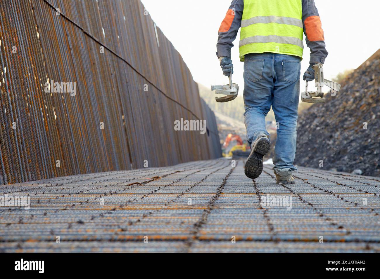 Reinforcing steel bars for concrete formwork, Construction of footings ...