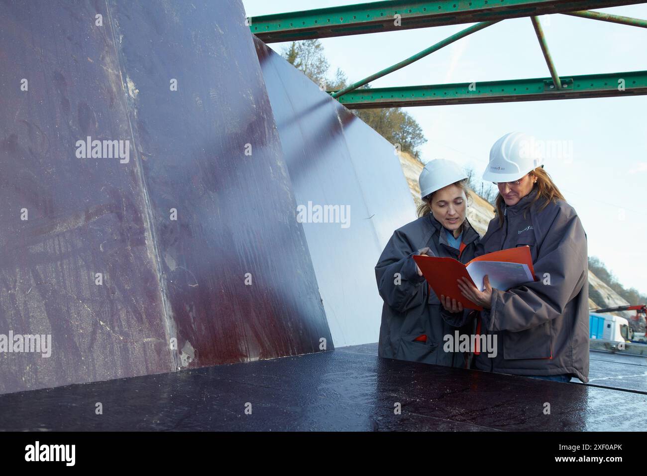 Two troughs hi-res stock photography and images - Alamy