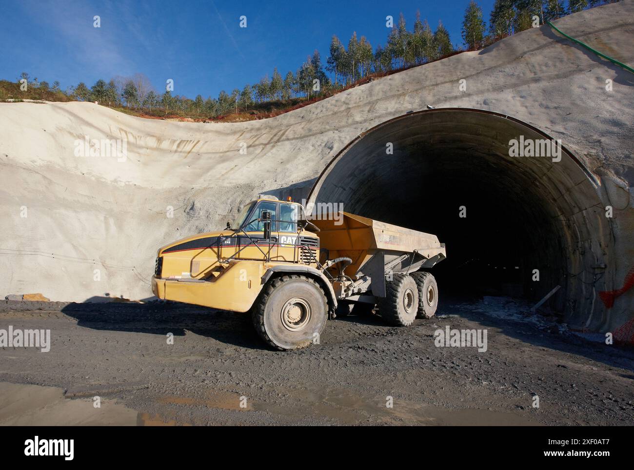 Articulated truck, Tunnel construction, Works of the new railway ...