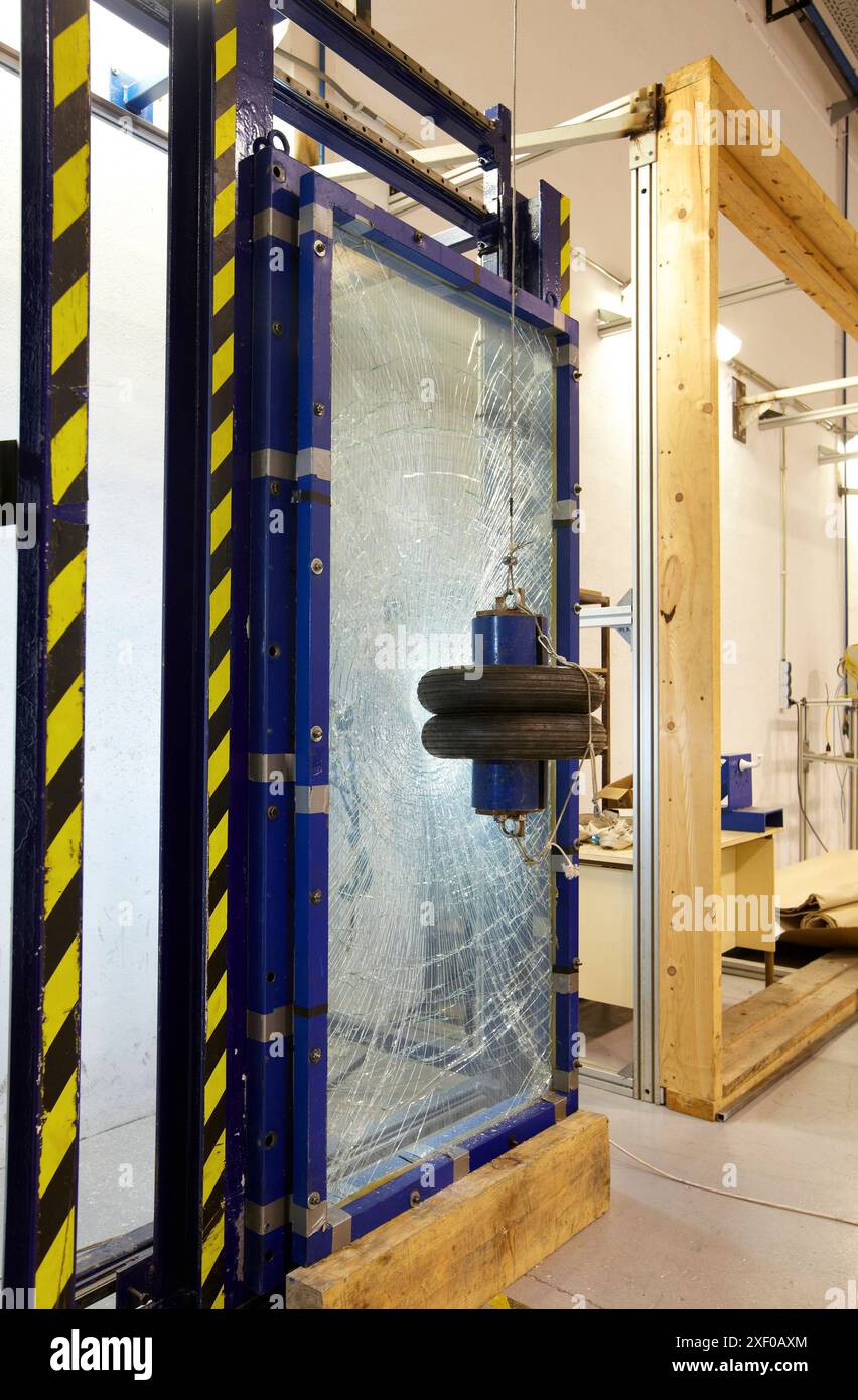 Impact test on glass, material homologation, Technology Research Center ...