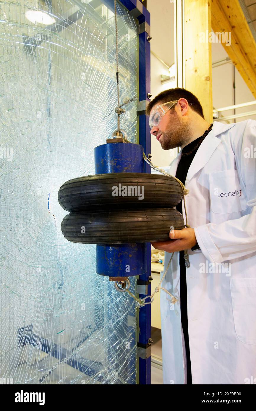 Impact test on glass, material homologation, Technology Research Center ...