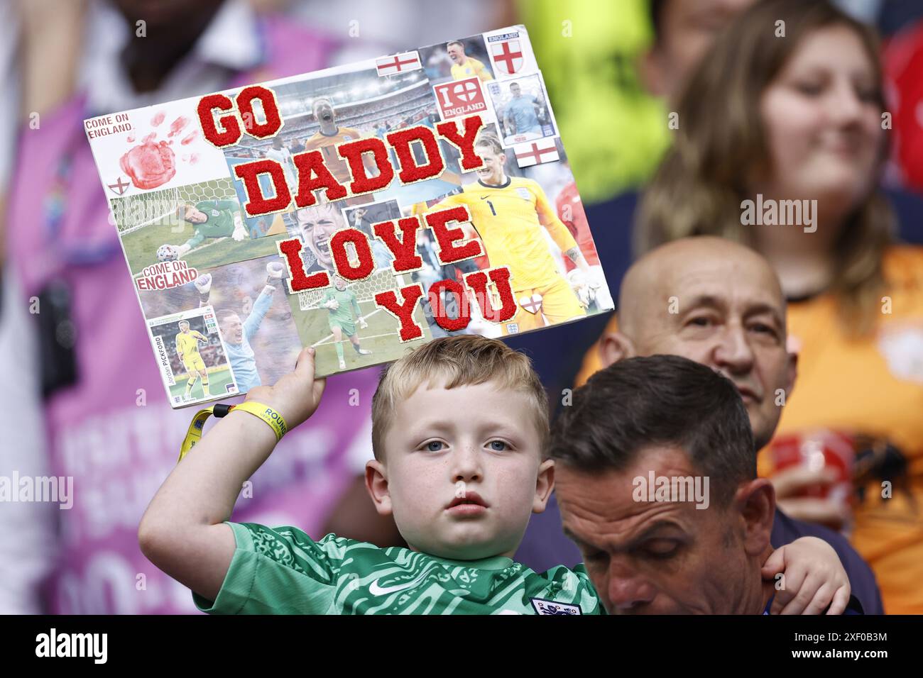 GELSENKIRCHEN - England goalkeeper Jordan Pickford son Arlo George ...