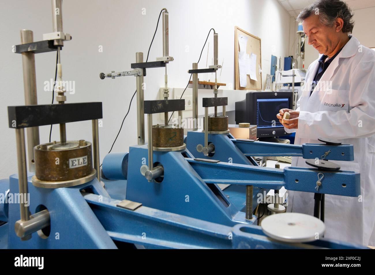 Testing of soil consolidation, Oedometer, Research on building ...