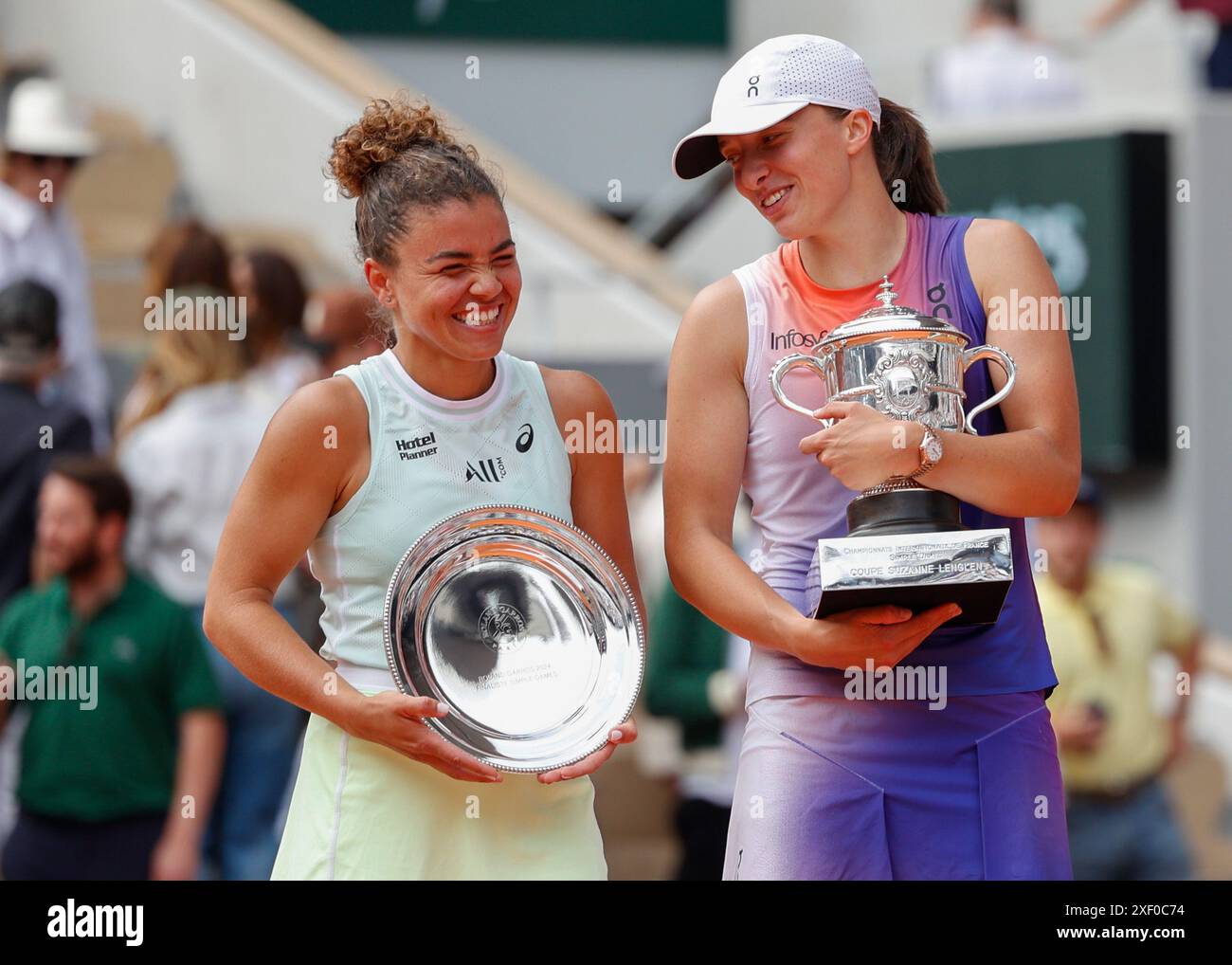 French Open 2024 Champion Iga Swiatek of Poland and runner up Jasmine ...
