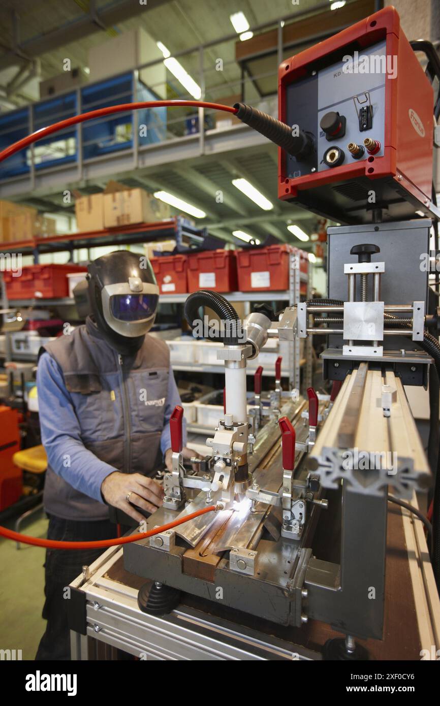 Rofin-Sinar laser welding equipment, Transport Unit. Fundación Inasmet ...