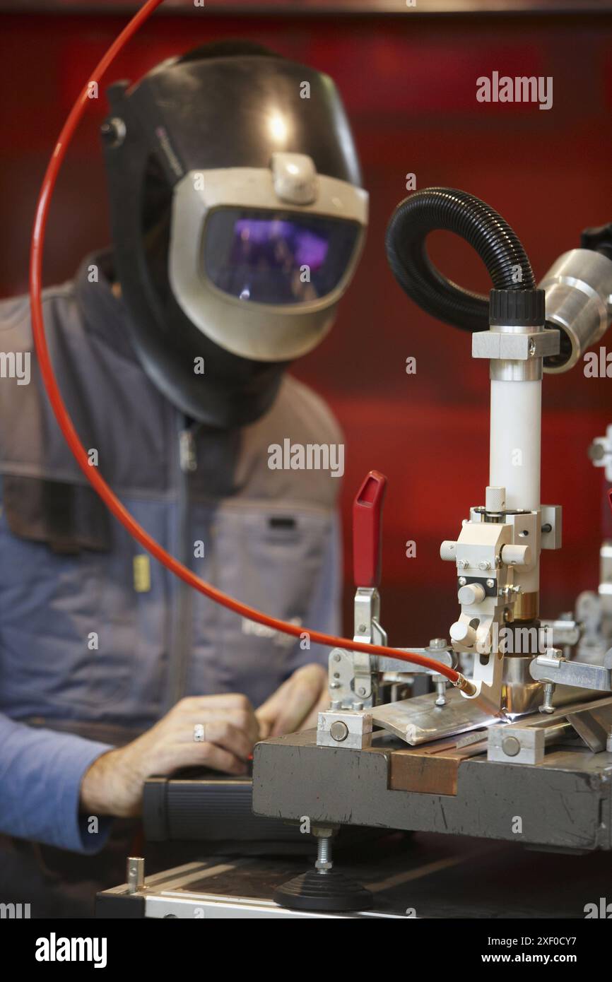 Rofin-Sinar laser welding equipment, Transport Unit. Fundación Inasmet ...