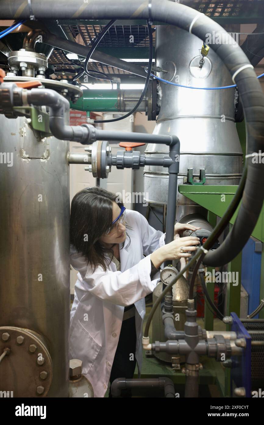 Gasification equipment, thermal processing of biomass for bioenergy ...