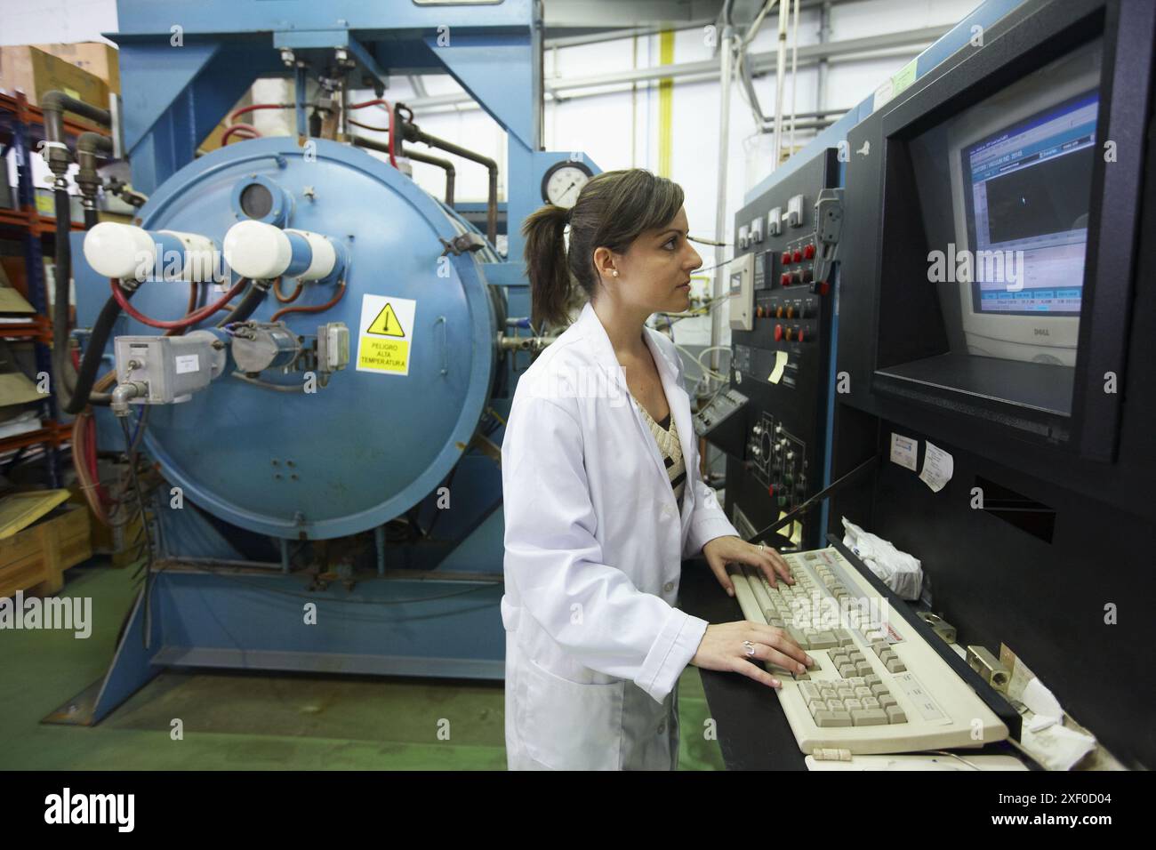 High vacuum hot press furnace, Particle technology, Aerospace Unit ...