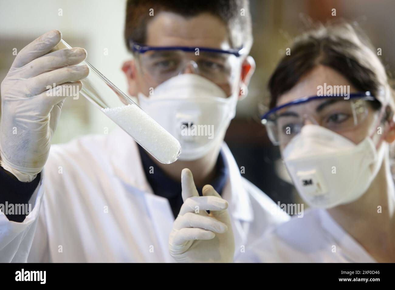 Plastic extruder, Materials Research, process in which raw plastic ...