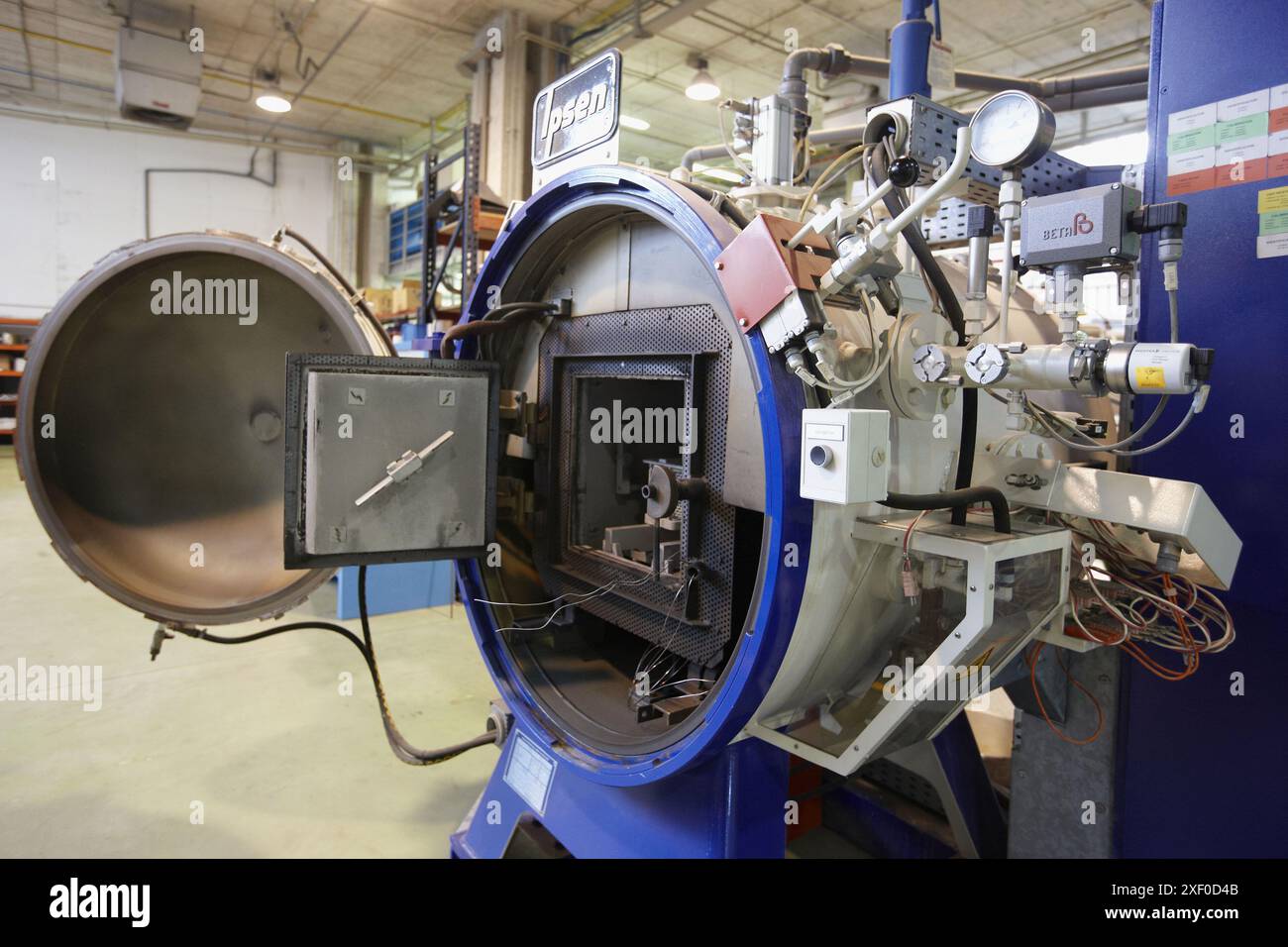 Vacuum furnace, vacuum heat treatment, metal manufacturing processes ...