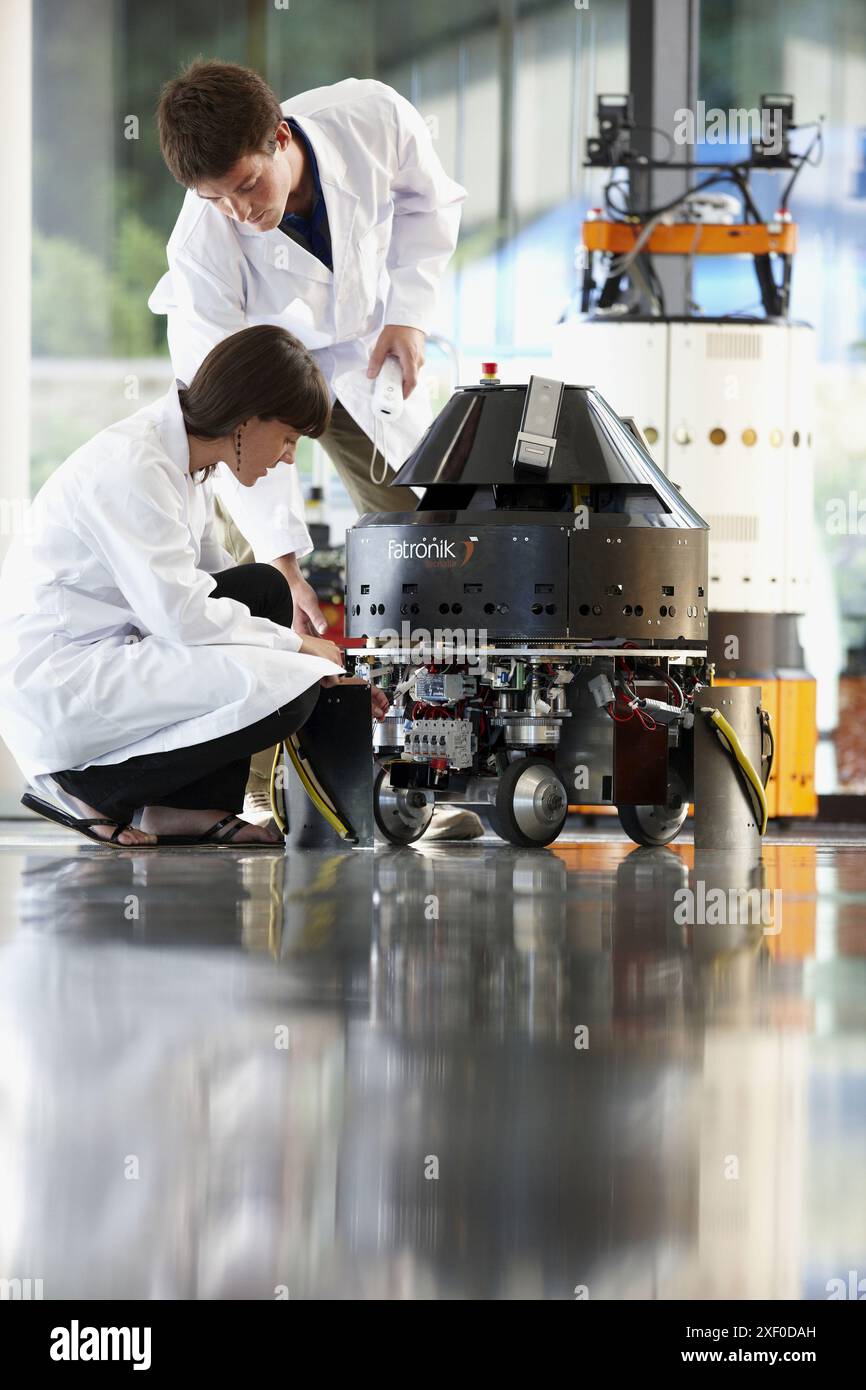 Pioneer women working hi-res stock photography and images - Alamy