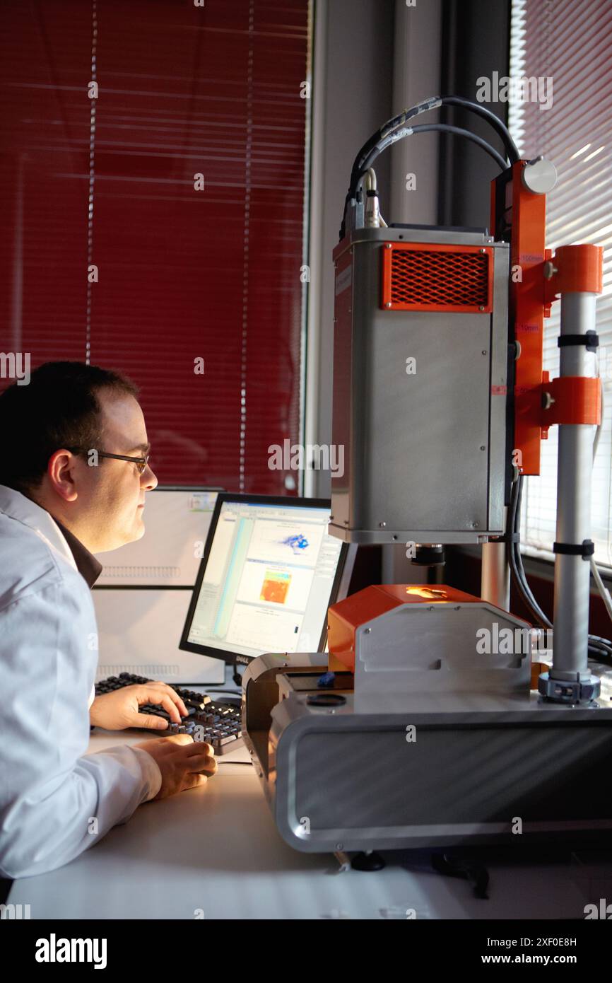 Spectroscopy range hi-res stock photography and images - Alamy