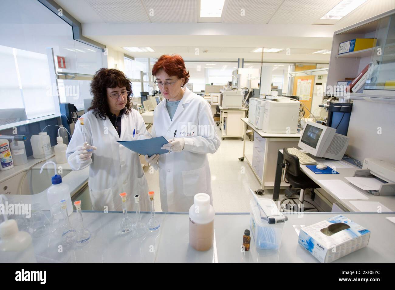 Enviromental organic chemistry hi-res stock photography and images - Alamy