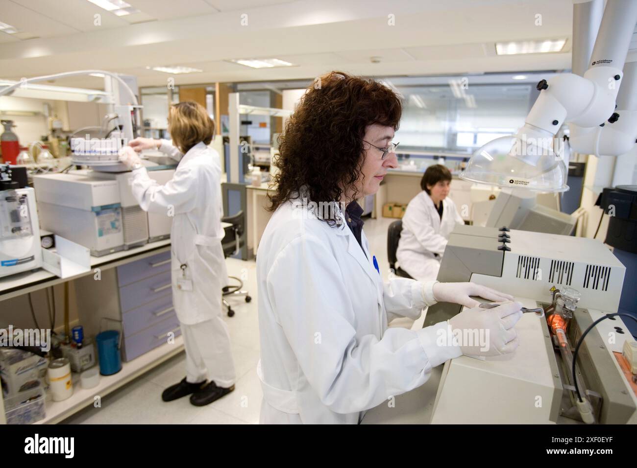 Halogen Analyzer and gas chromatograph with mass spectrometry ...