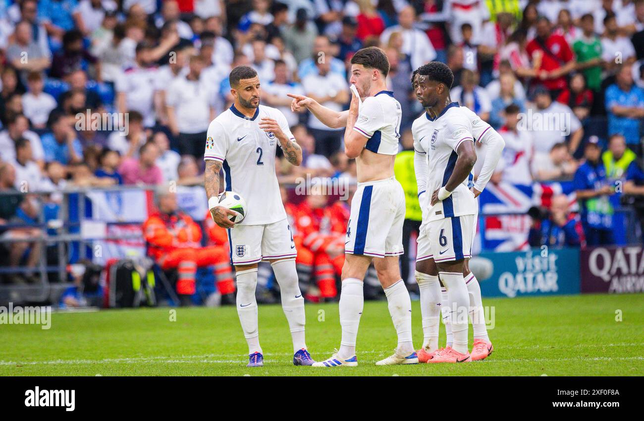 Gelsenkirchen, Germany. 30th Jun 2024. Kyle Walker (ENG) Declan Rice ...