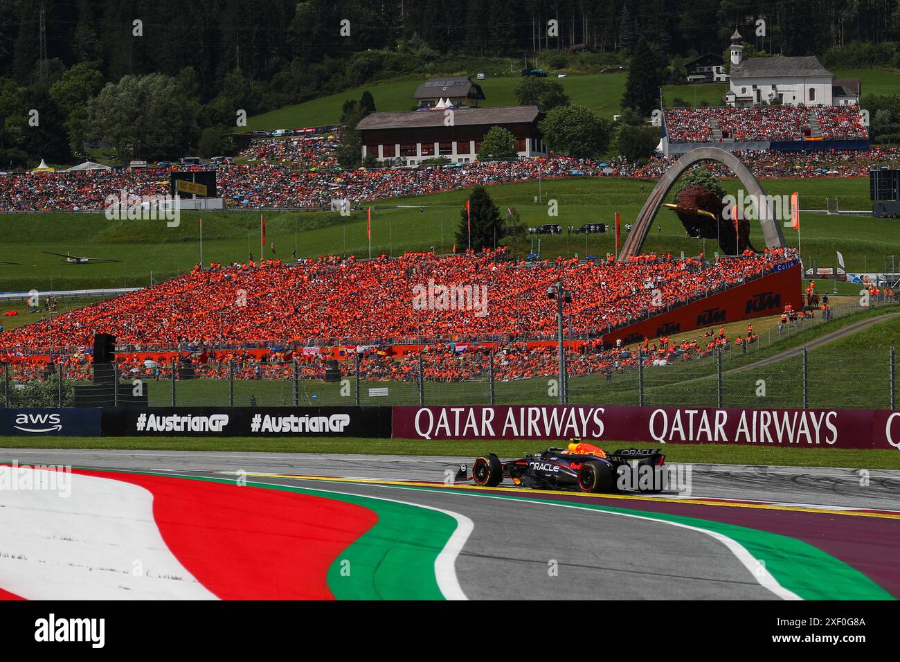 Sergio Perez (MEX) - Oracle Red Bull Racing - Red Bull RB20 - Honda ...