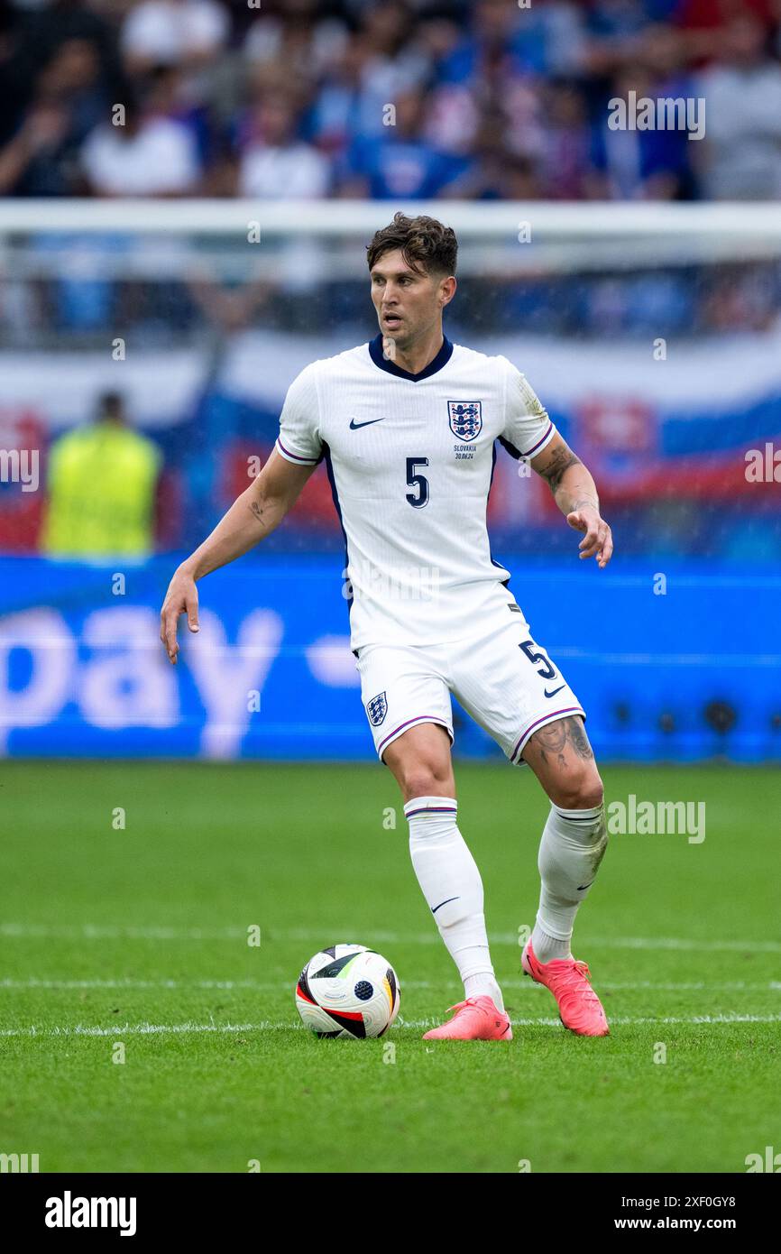 John Stones (England, #05) am Ball, GER, England (ENG) vs Slovakia (SVN ...